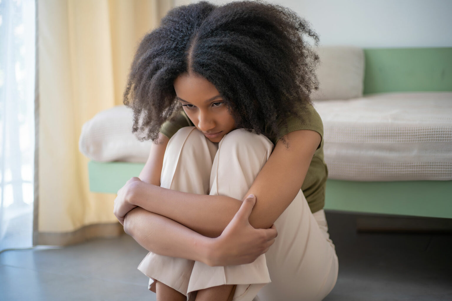 How to Help a Teen with Depression | Teen Girl with Depression